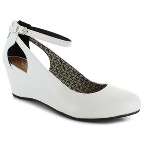 Daisy Fuentes | Shop Now at SHOE DEPT. ENCORE