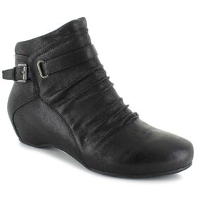 Jessica Cline | Shop Now at SHOE DEPT. ENCORE