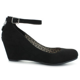 Daisy Fuentes | Shop Now at SHOE DEPT. ENCORE